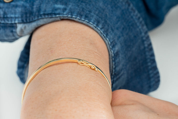 Dainty Bangle Bracelet 2mm in 14K Gold – LunaOroCreations
